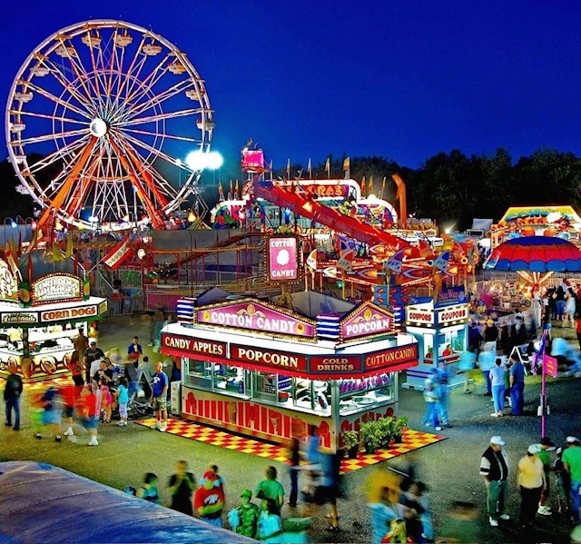 Carr Carnival | Lakeshore Mall